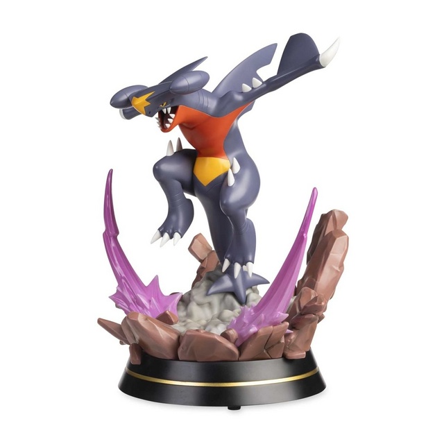 Archivo:Garchomp First 4 Figures.jpg - WikiDex, la enciclopedia Pokémon